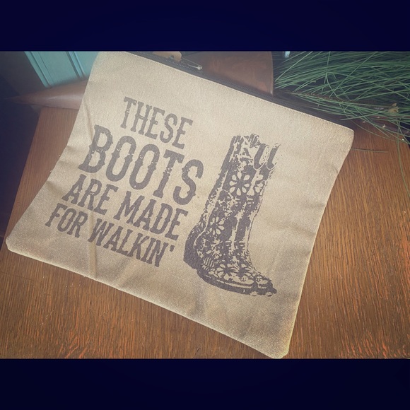 colonial tin works | Bags | Nwot Canvas Makeup Bag | Poshmark